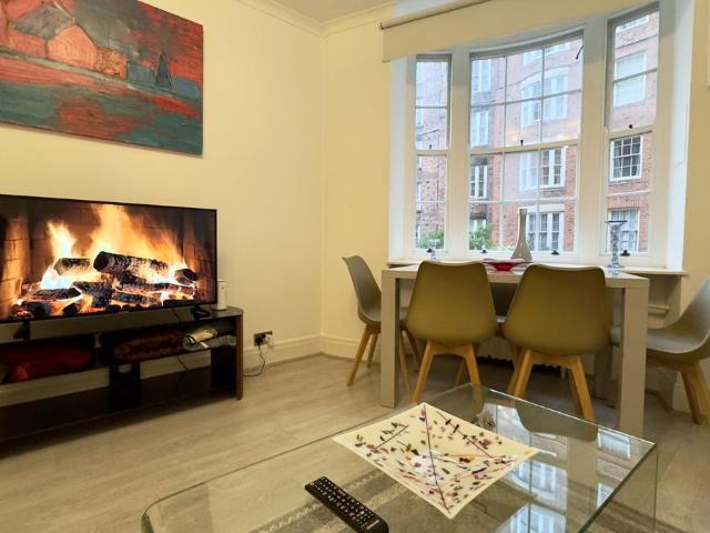 Porchester Road, London W2, 2 bed flat to rent, £4,500 pcm | PrimeLocation