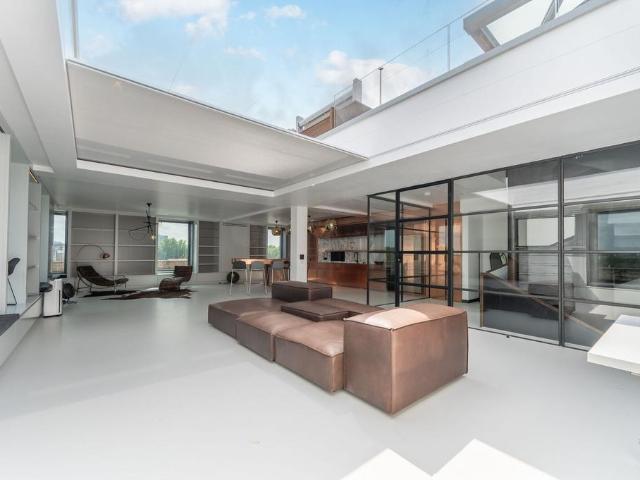 Porchester Road, W2, Royal Oak. 4 bed flat to rent £13,650 pcm £3,150 pw