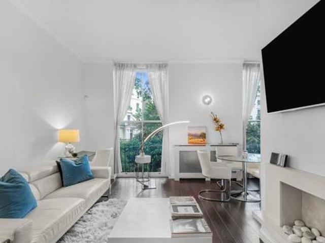 Porchester Square, Bayswater, 1 Bedroom Flat