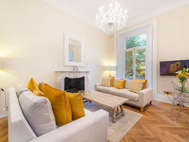 Porchester Square, Bayswater, London W2, 3 bed flat to rent, £4,500 pcm | PrimeLocation