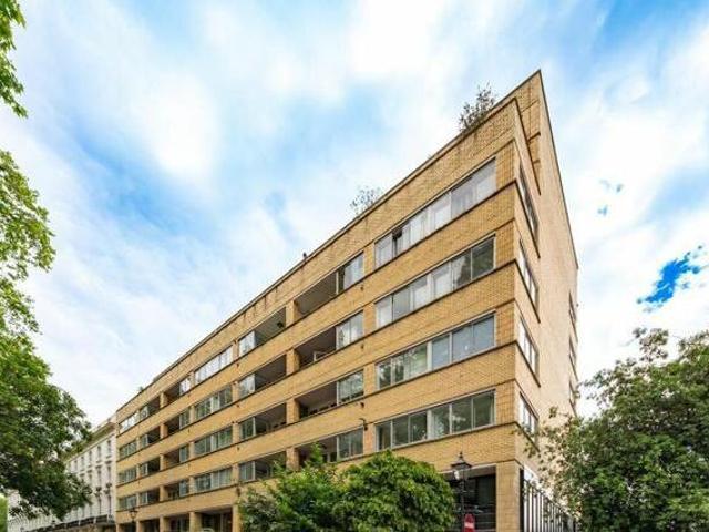 Porchester Square, London, 2 Bedroom Flat