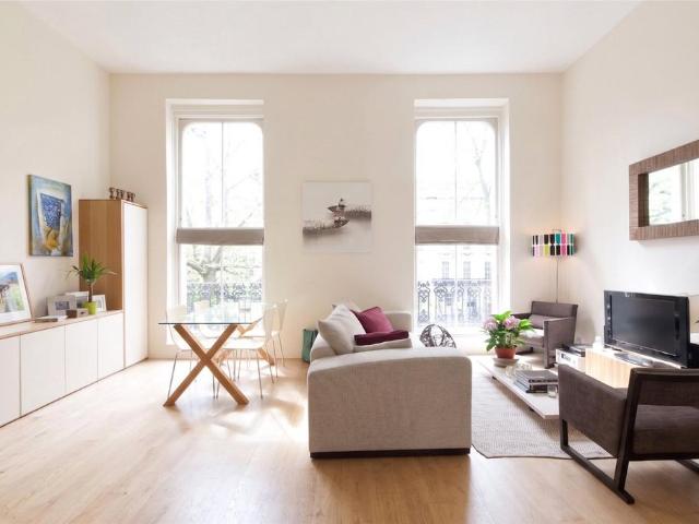 Porchester Square, London, W2 1 bed apartment to rent £3,358 pcm £775 pw