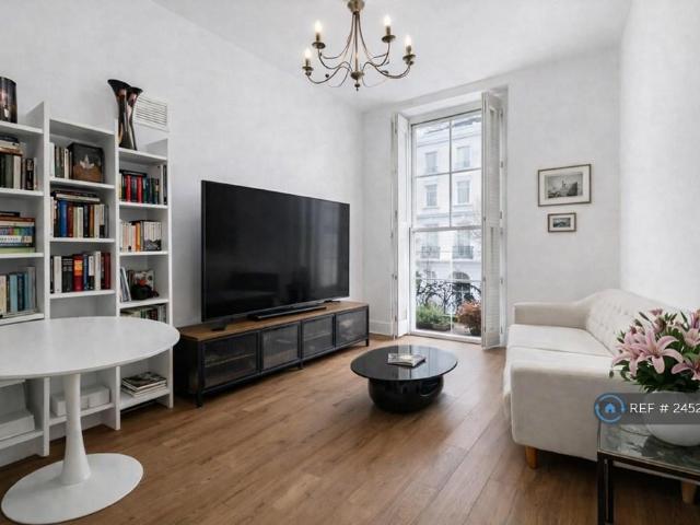 Porchester Square, London, W2 2 bed flat to rent £3,850 pcm £888 pw