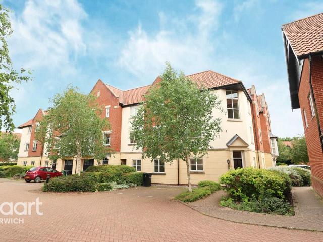 Poringland, Norwich 2 bed apartment to rent £1,000 pcm £231 pw