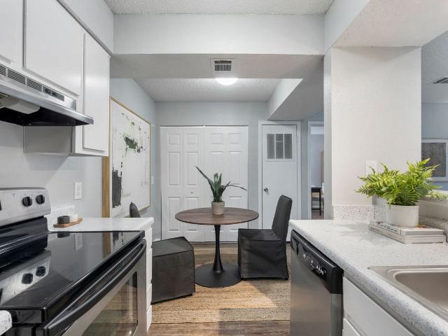Post Oak Apartments 1 Bedroom Apartment for Rent at 705 Ridgecrest Ct, Norman, OK 73072