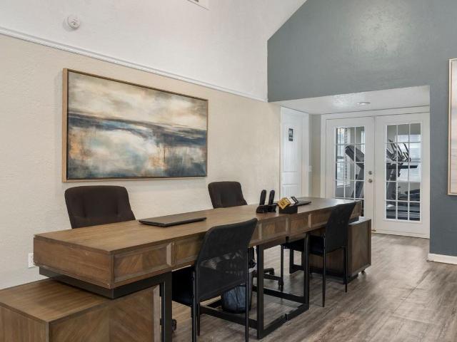 Post Oak Apartments 2 Bedroom Apartment for Rent at 705 Ridgecrest Ct, Norman, OK 73072