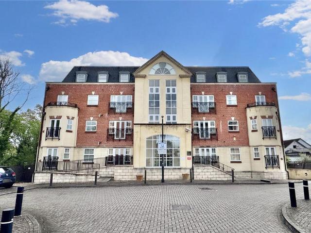 Post Office Lane, Beaconsfield, HP9 1 bed apartment to rent £1,475 pcm £340 pw