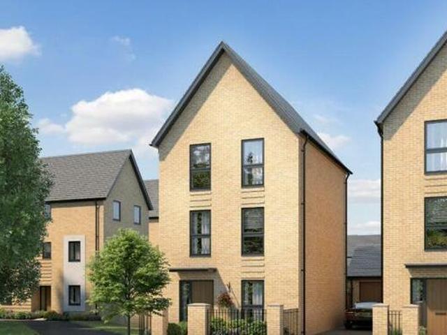 Post Office Road, Locking Parklands, 4 Bedroom Semi detached