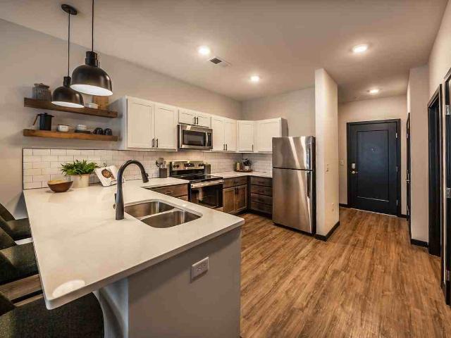 Post House 1 Bedroom Apartment for Rent at 215 Vine St, Evansville, IN 47708 Downtown Evansville