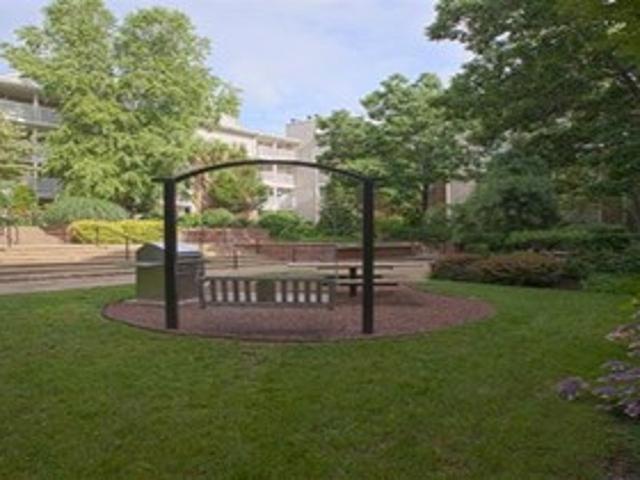 MAA Tysons Corner Traditional 2x2 1050 1059 SF