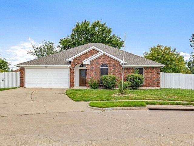 Post Wood Ln, Arlington, Home For Sale