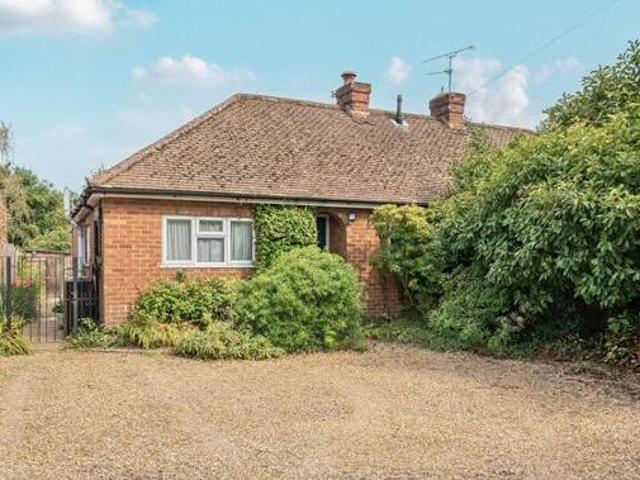 Potters Lane, Send, 2 Bedroom Bungalow