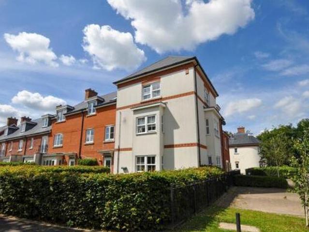 Pottle Walk, Wimborne, 2 Bedroom Flat