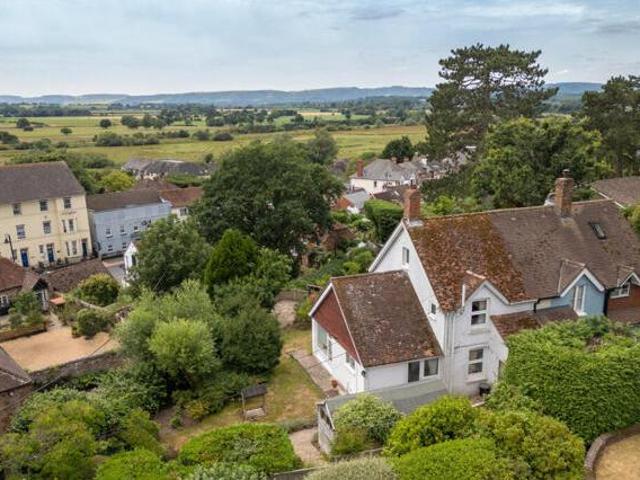 Potts Lane, Pulborough, 3 Bedroom Semi detached
