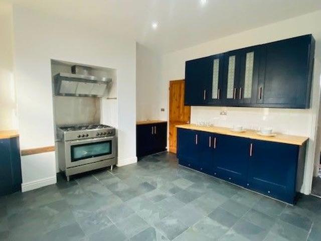 Pot House Lane, Stocksbridge, Sheffield, South Yorkshire S36, 3 bed detached house to rent, £975 pcm | PrimeLocation