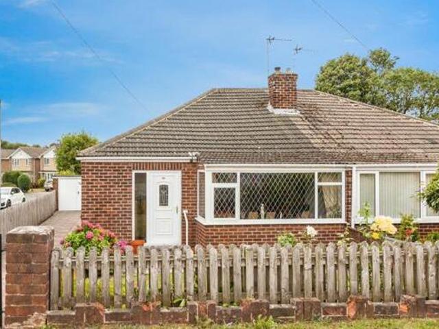 Potovens Lane, Lofthouse, 2 Bedroom Semi detached
