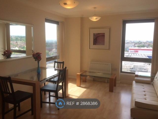 Poulton Court, London W3, 1 bed flat to rent, £1,650 pcm | PrimeLocation