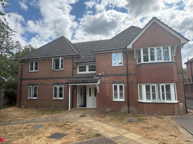 Pound Road, Bursledon, Southampton, Hampshire SO31, 2 bed flat to rent, £1,100 pcm | PrimeLocation