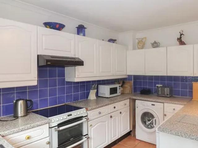 Pound Road | Studio townhouse for rent #152245069 | Rentberry