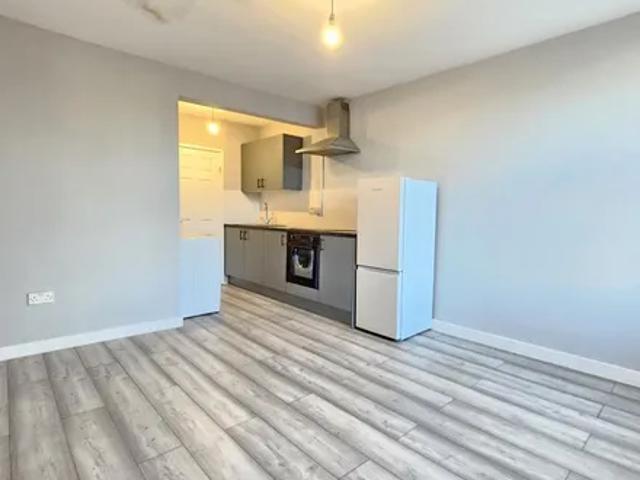 Pound Store Plus, Barking Road, London, E13 8FD, United Kingdom | 1 bed apartment for rent #166897050 | Rentberry
