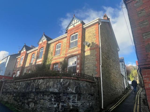 Pound Street, Liskeard PL14, 3 bed end terrace house to rent, £1,000 pcm | PrimeLocation