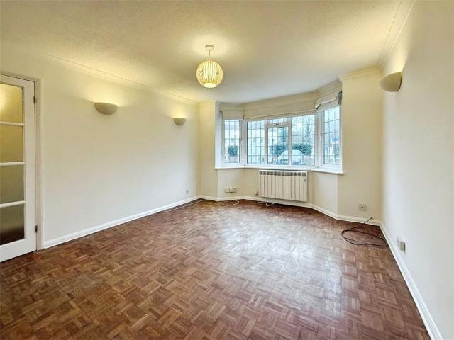 Poundfield Court, Woking, Surrey, GU22 8LA
