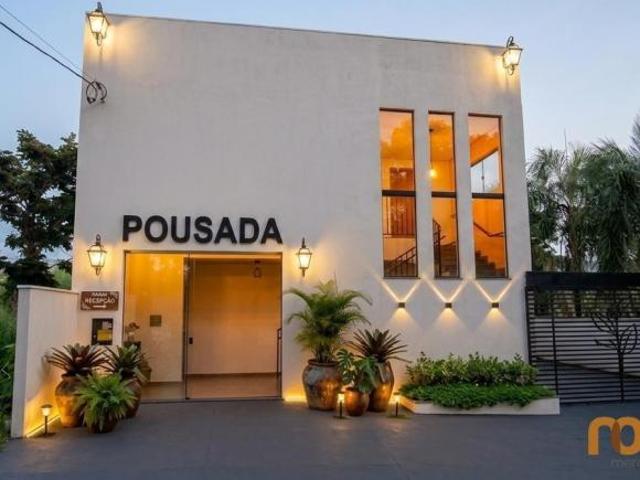 POUSADA EMPREENDIMENTO HOTELEIRO EM PIRENÓPOLIS
