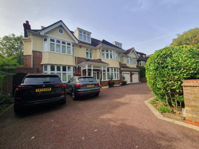 Powys Lane, Southgate N14, Room to rent, £600 pcm | PrimeLocation