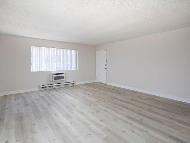 Poway Palms Apartments 2 Bedroom Apartment for Rent at 12500 12500 12506 Oak Knoll Rd Poway, CA 92064 Poway