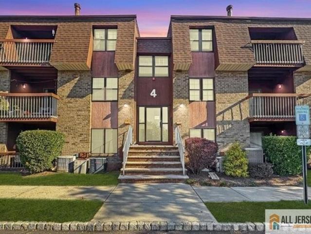 Powderhorn Ct, Woodbridge Proper, Condo For Sale