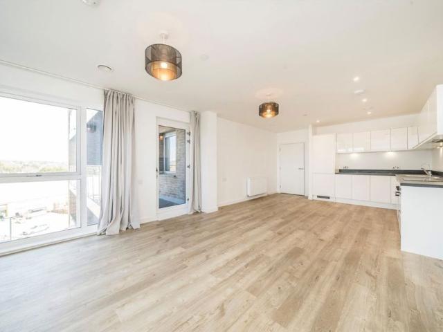 Powdermill Close, KT3, London