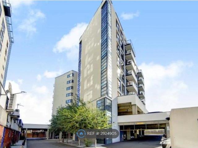 Powell House, Enfield EN1, 2 bed flat to rent, £1,850 pcm | PrimeLocation