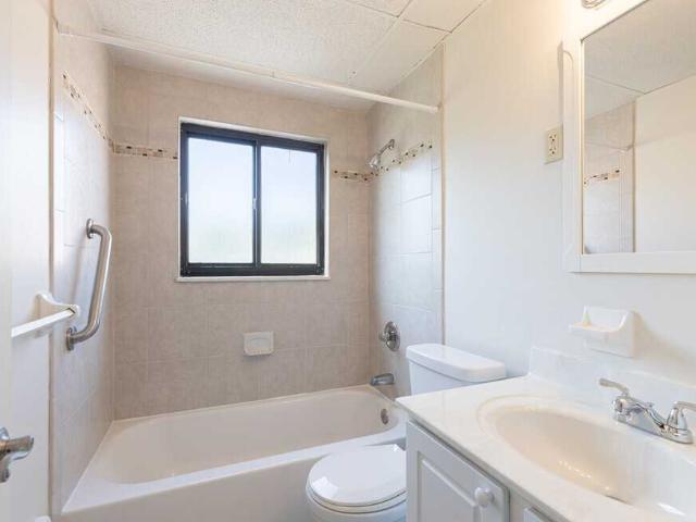 Powell's Garden 1 Bedroom Apartment for Rent at 1719 Hunt Road, Reading, OH 45215 Reading