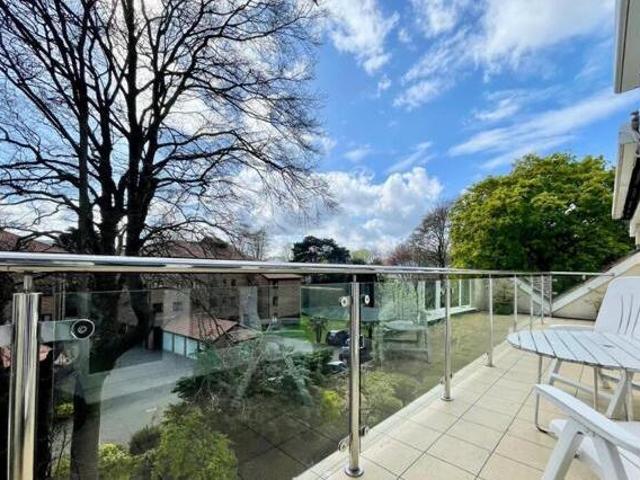 Powerscourt, Chine Crescent Road, 4 Bedroom Penthouse