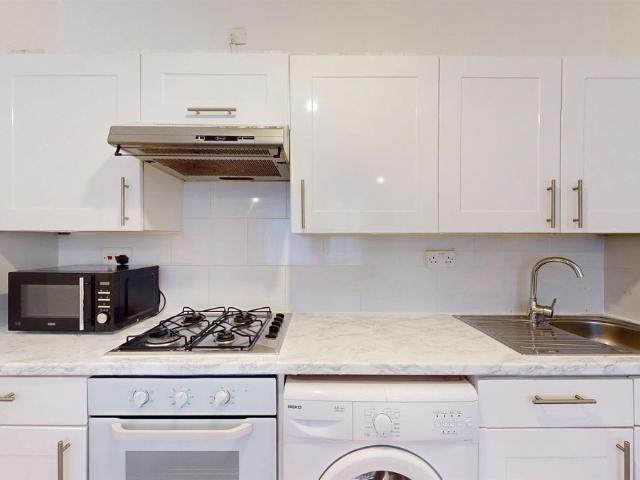 Powis Square, London W11, 1 bed flat to rent, £1,700 pcm | PrimeLocation