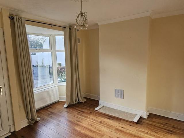 Powke Lane, Rowley Regis B65 3 bed terraced house to rent £1,095 pcm £253 pw