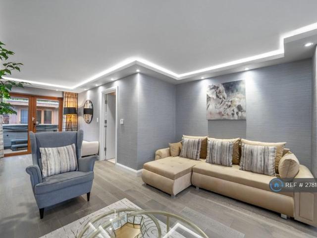 Powster Road, Bromley, BR1 4 bed detached house to rent £7,500 pcm £1,731 pw