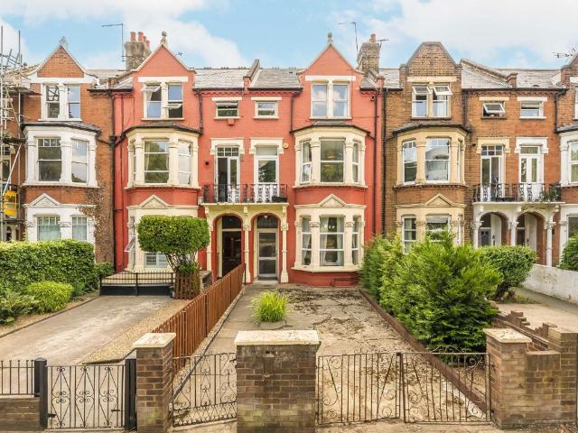 Poynders Road, Clapham South SW4, 2 bed flat to rent, £2,700 pcm | PrimeLocation