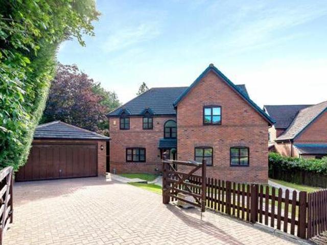 Poynt Chase, Worsley, 4 Bedroom Detached