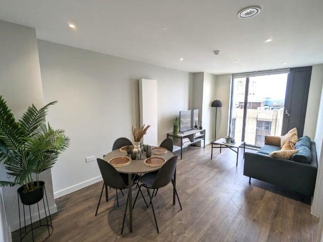 Plot 1702, 1B at Wood Street House. 1 bed apartment to rent £1,315 pcm £303 pw