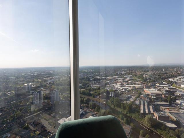 Plot 42nd floor, Penthouse at. 3 bed flat to rent £3,300 pcm £762 pw