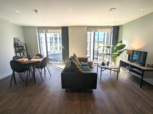 Plot 713, 1H at Wood Street House. 1 bed apartment to rent £1,375 pcm £317 pw