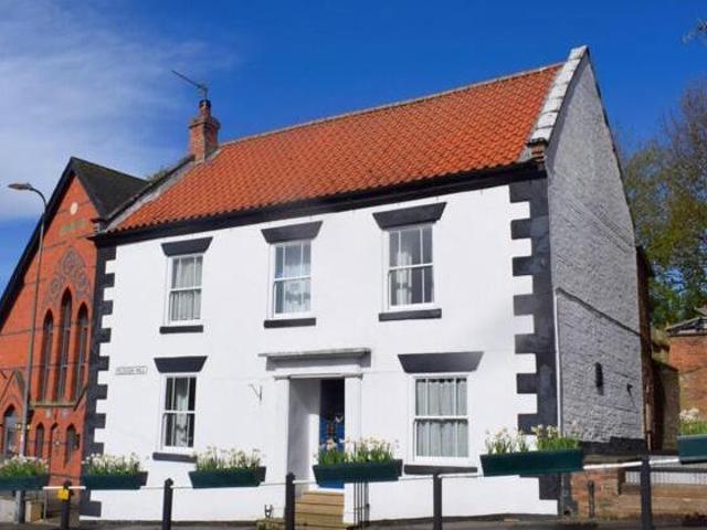 Plough Hill, Caistor, 4 Bedroom Detached