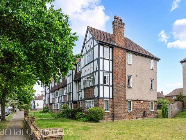 Plough Lane, WALLINGTON 2 bed apartment to rent £1,850 pcm £427 pw