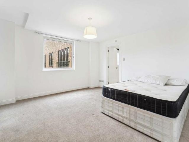 Plough Way, SE16, London