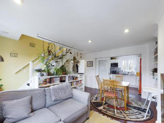 Plough Way, South Bermondsey, 2 Bedroom Flat