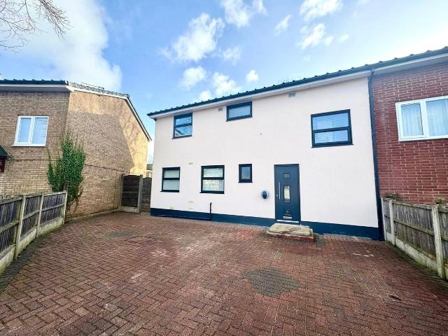 Ploughbank Drive, Manchester M21, 4 bed semi detached house to rent, £1,900 pcm | PrimeLocation