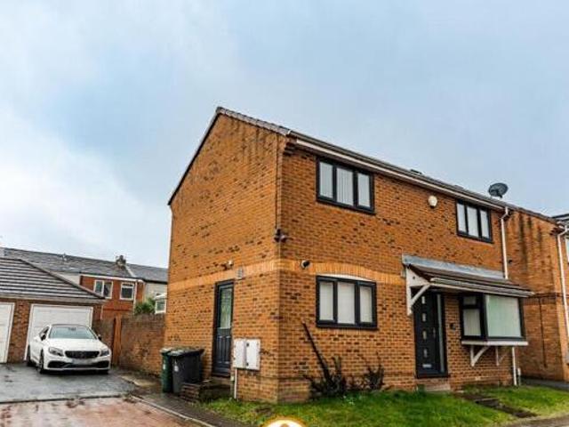 Plover Drive, Batley, 3 Bedroom Detached