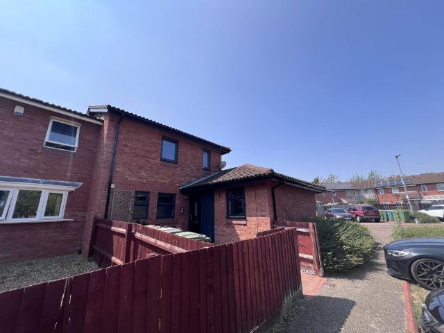 Ploverly, Werrington, Peterborough. PE4, 4 bed property to rent, £1,200 pcm | PrimeLocation