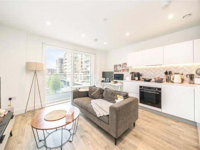 Plowden Road, Kidbrooke Village. 1 bed apartment to rent £1,650 pcm £381 pw